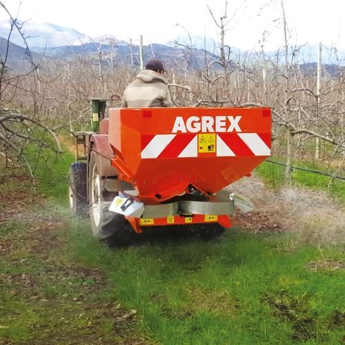 拖拉机悬挂施肥机 - VIGNA series - AGREX srl - 固体 / 离心 / GPS